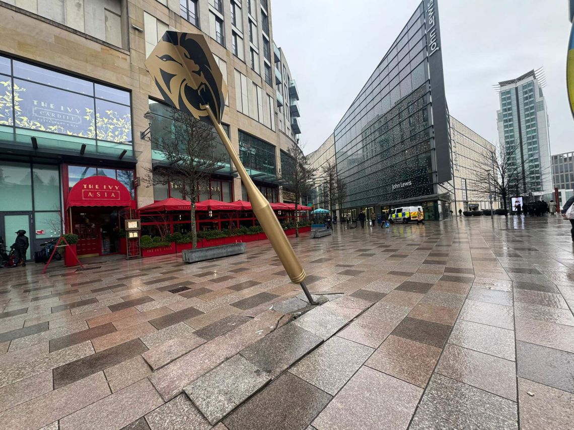 Giant Dart prop | Giant Prop | Promotional and Marketing Prop ...