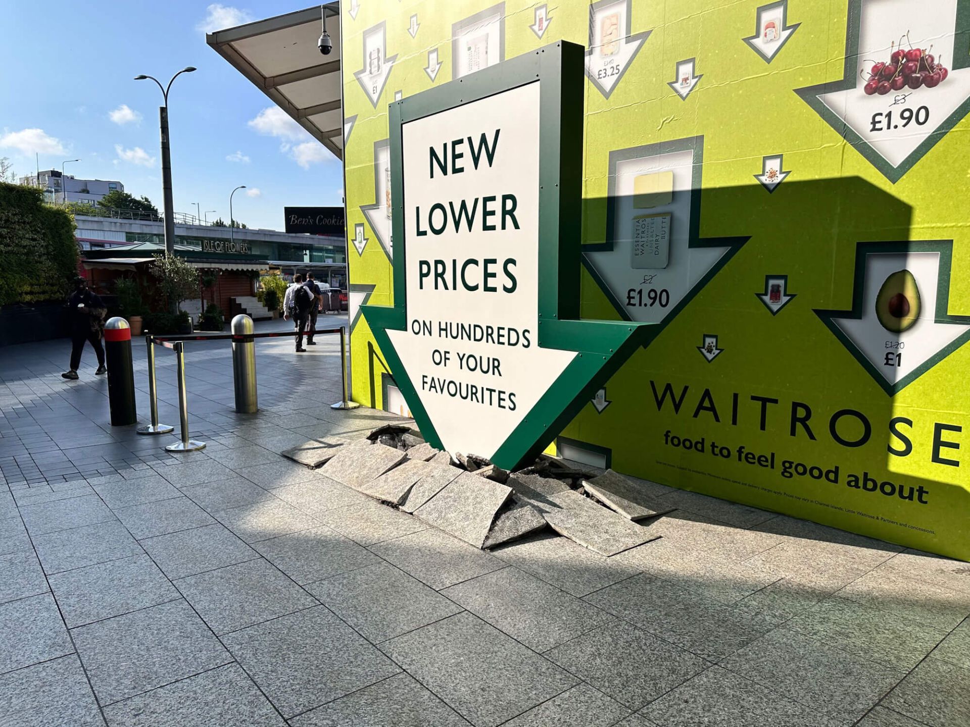 Giant Arrow Prop | Giant Prop | Promotional and Marketing Prop ...