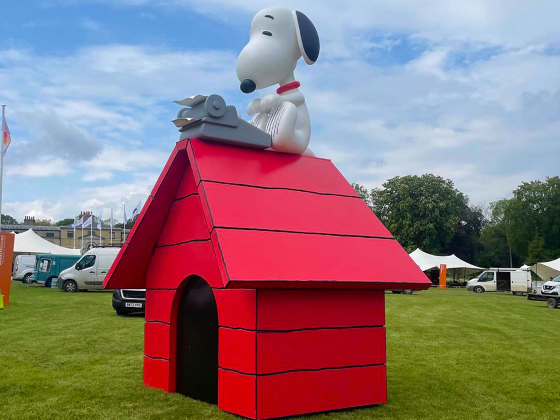 Snoopy prop | Giant Prop | Exhibition and Event Prop | Polystyrene ...